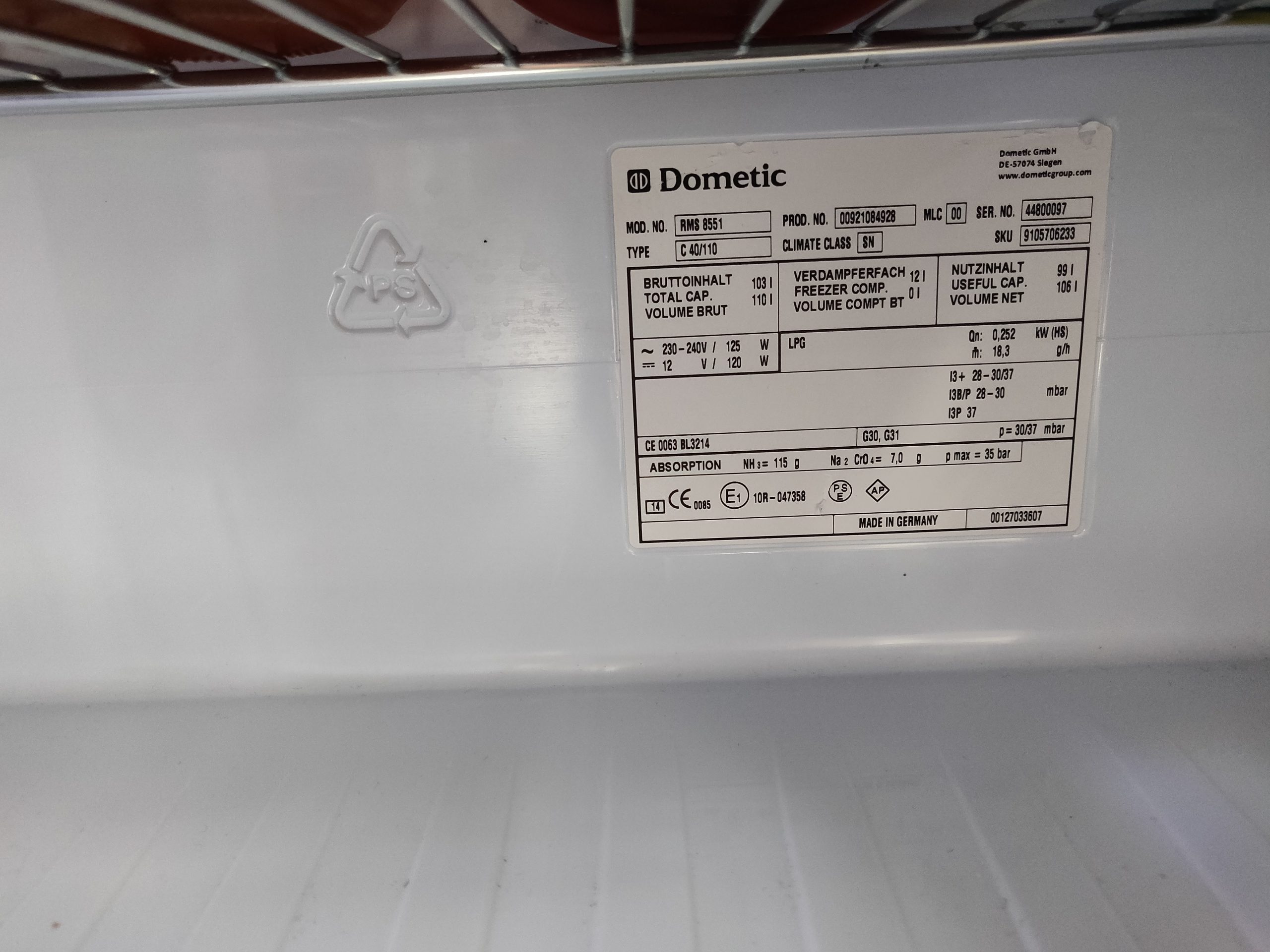 Dometic RMS 8551 fridge – faulty door (dropped) – Caravan Ramblings